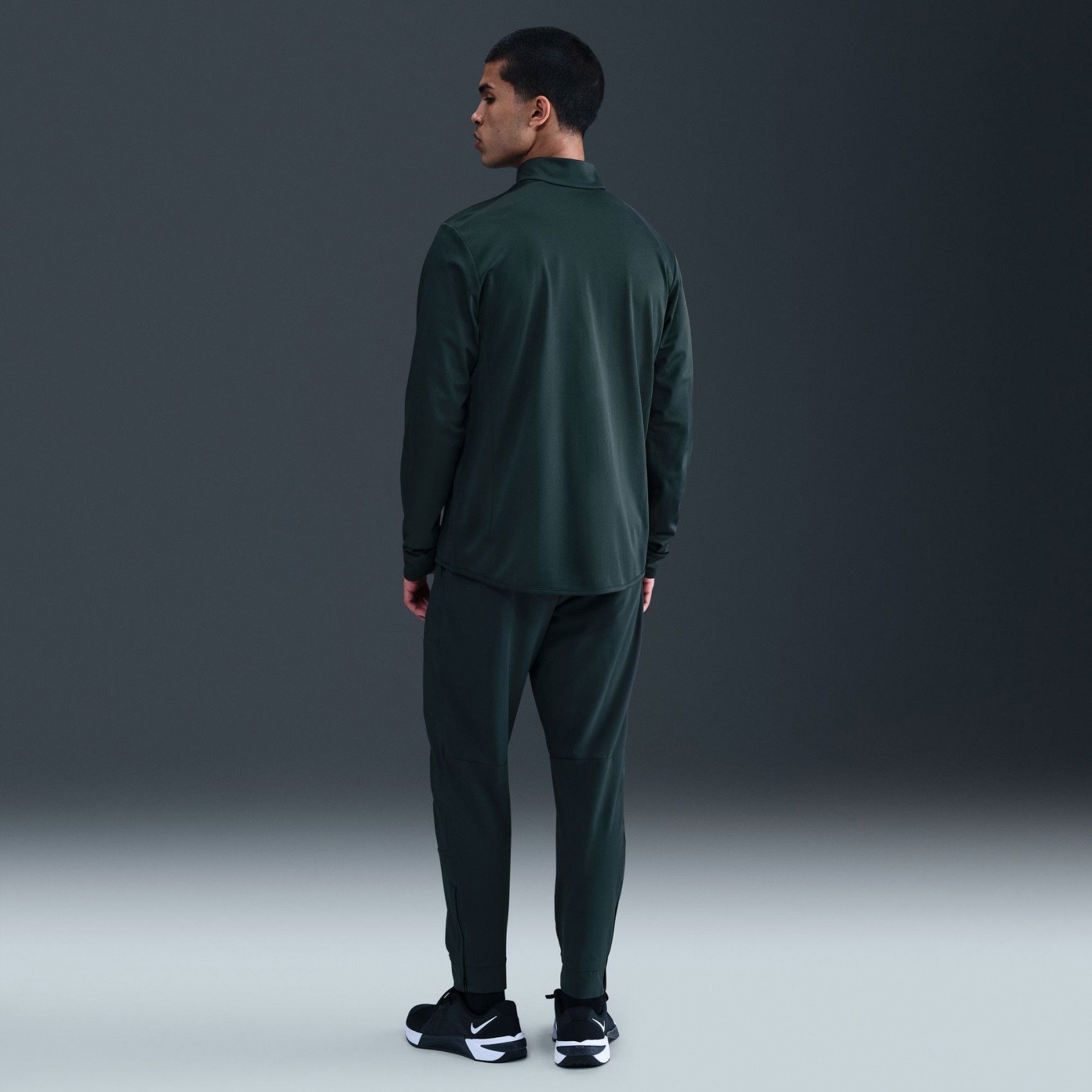 Nike Dri-FIT Unlimited Pant Taper Erkek Yeşil Eşofman Altı FB7548-390